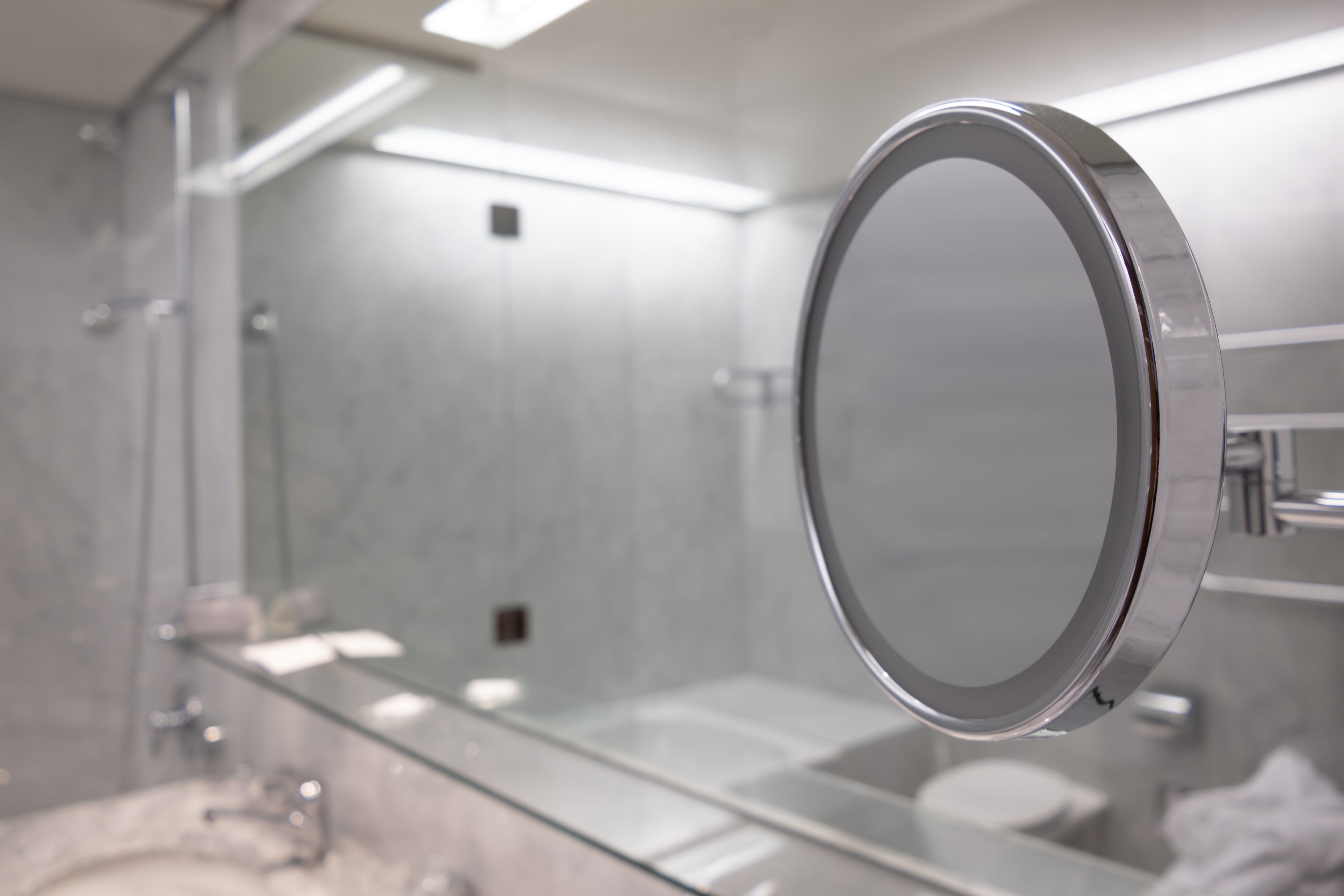 How to Frame a Bathroom Mirror with Clips – LED Mirror World